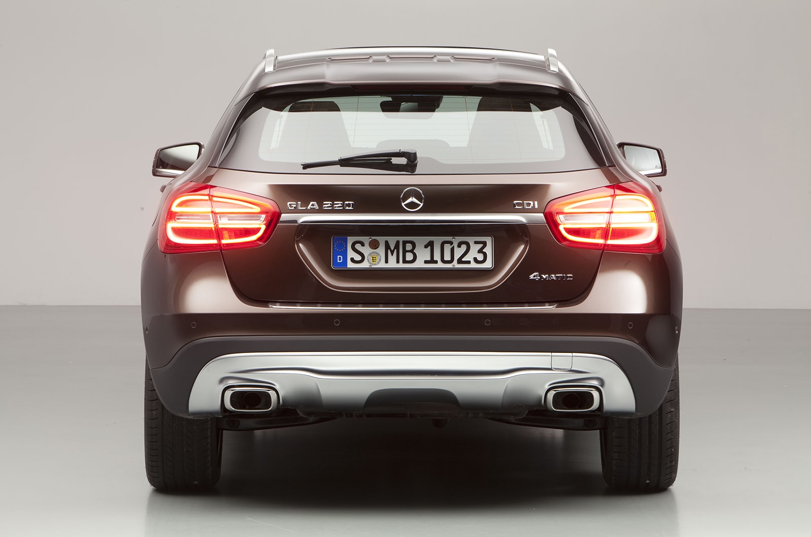 Mercedes GLA : images officielles, moteurs, prix et sortie