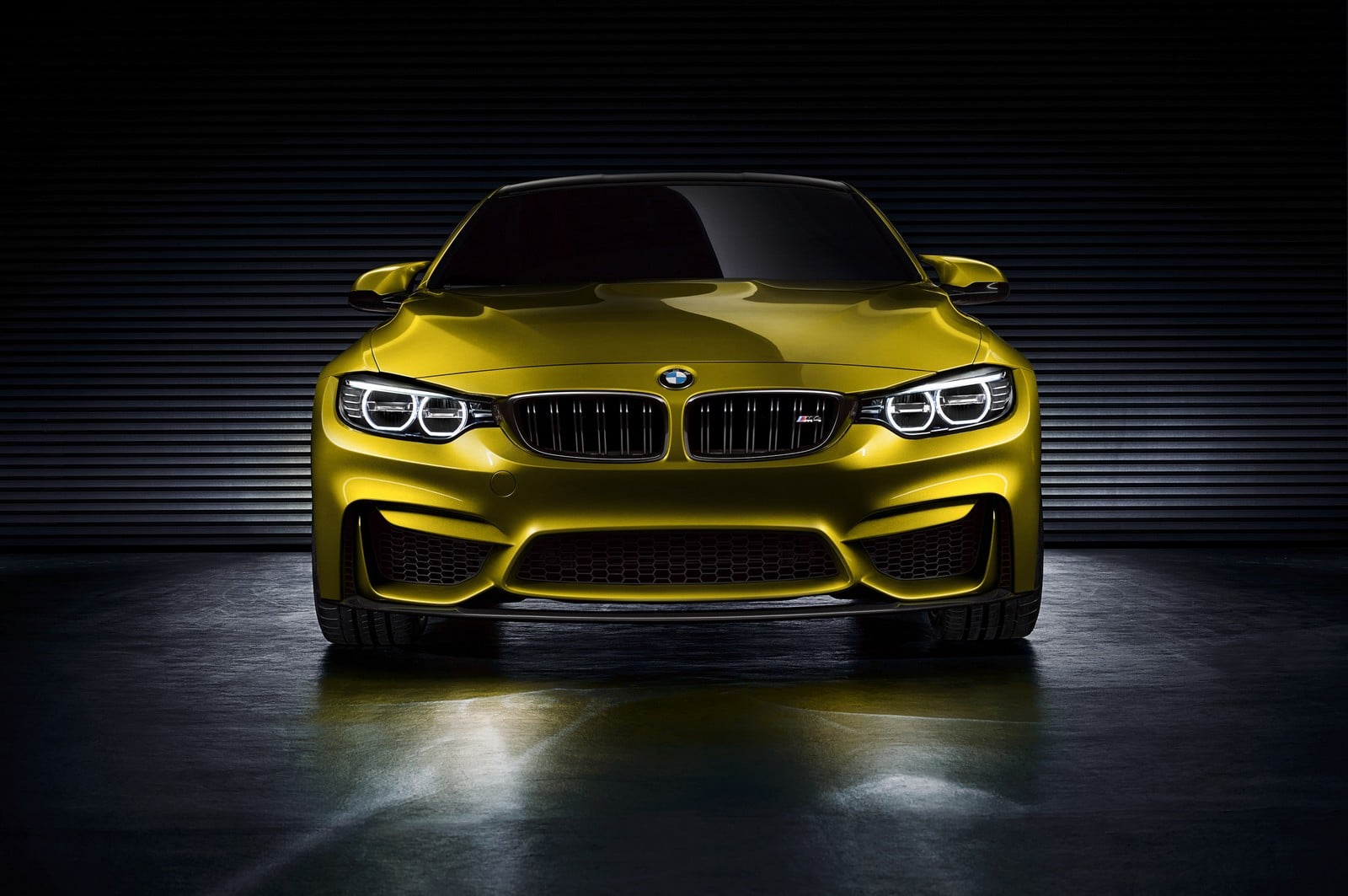 BMW M4 Coupé : des photos et vidéo très proches de la série