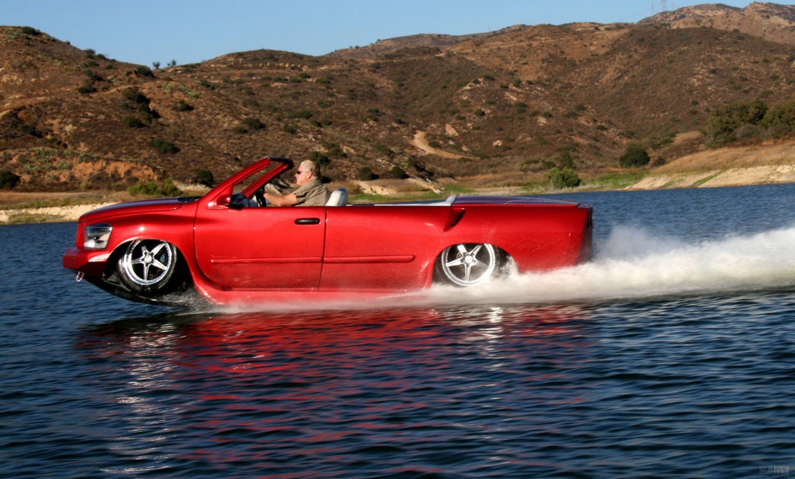 Watercar Python : voiture amphibie la plus rapide au monde