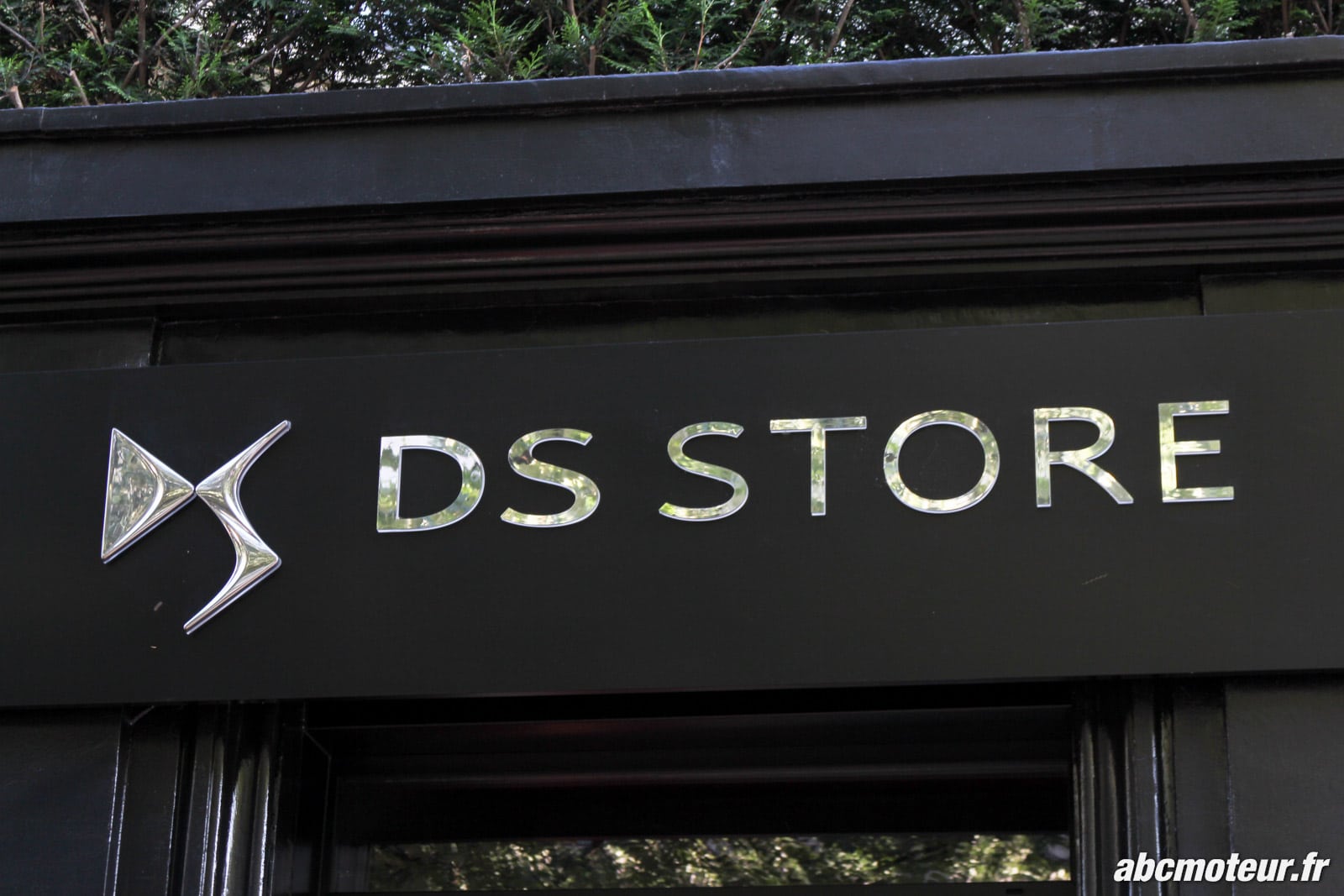 Le 1er DS Store des succursales Citroën ouvre à Paris