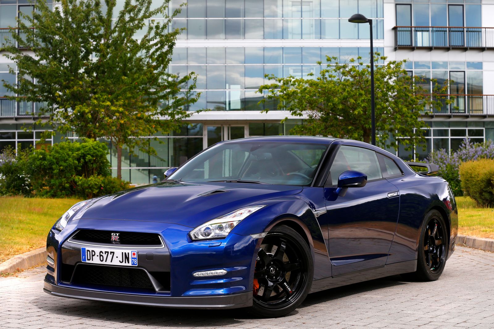 Nissan GT-R 2015 : quelques évolutions et un prix inchangé