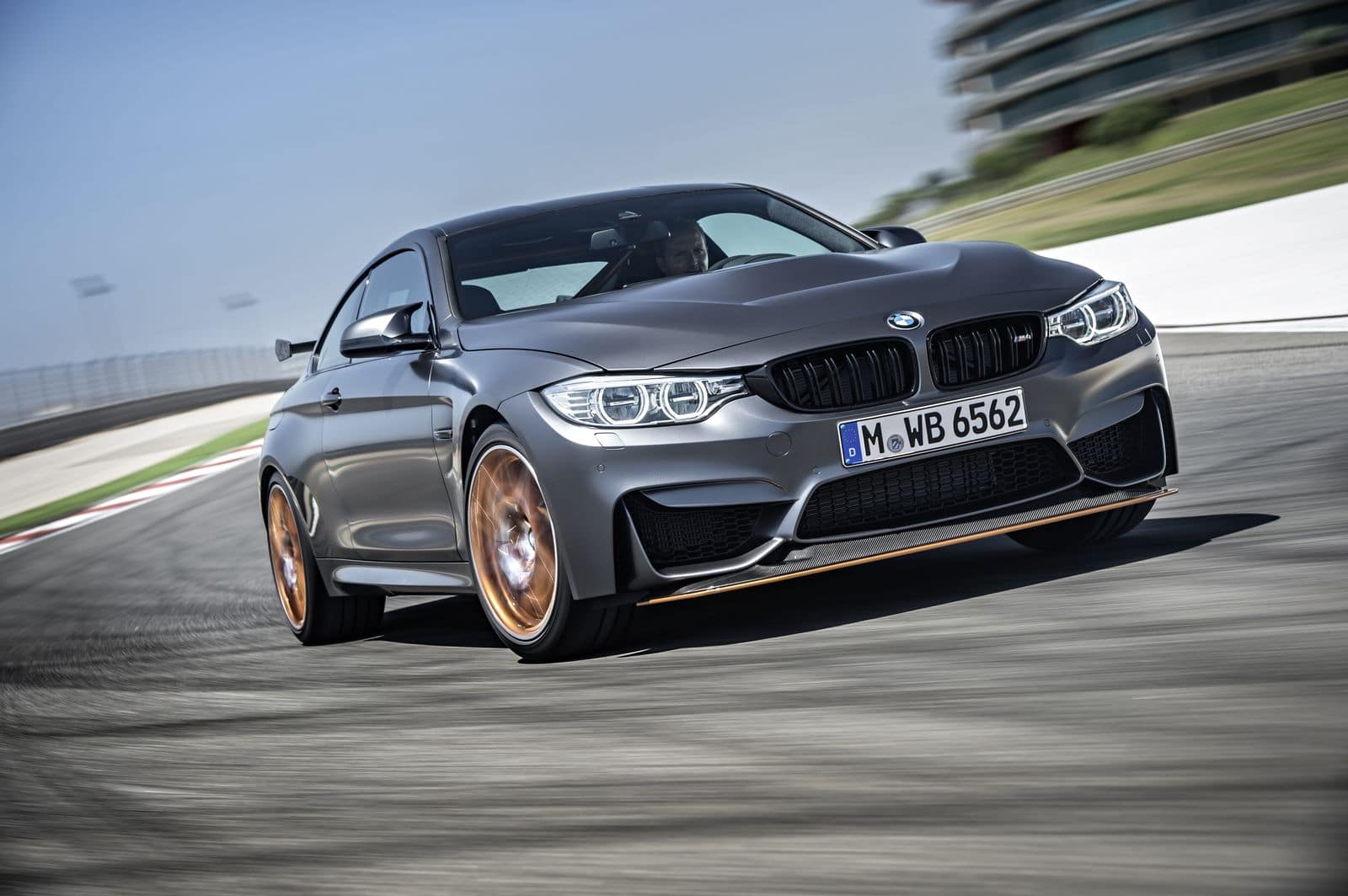 BMW M4 GTS : 700 exemplaires pour les pistards